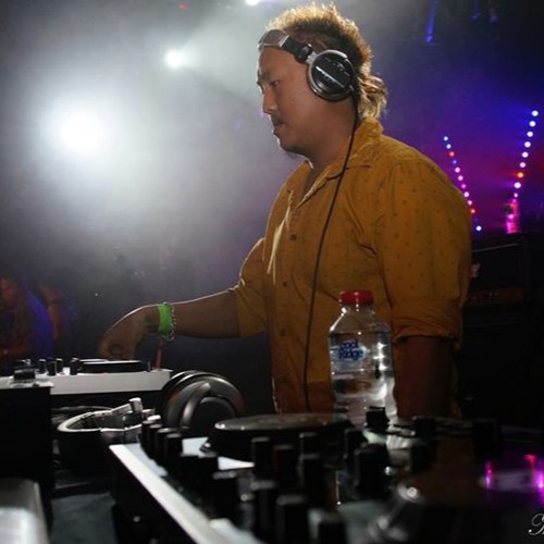 Stream mero ma timro maya chokho chha hamro vs turn up the volume remix ...