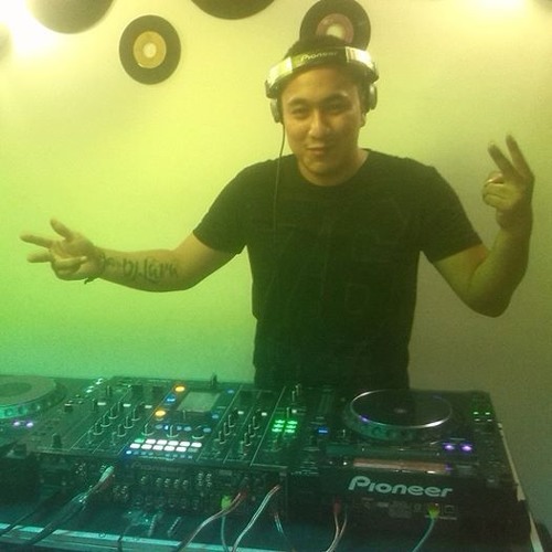 Stream Dj Lara Prueba by DJ LARA POPAYAN | Listen online for free on ...