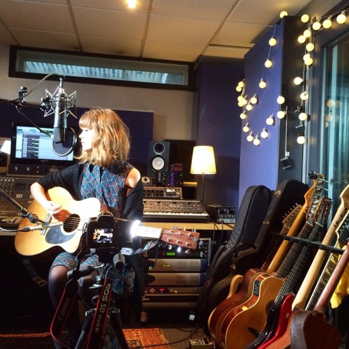 Stream Maisie Peters - Underdressed - Live On The Ayala Show by ...