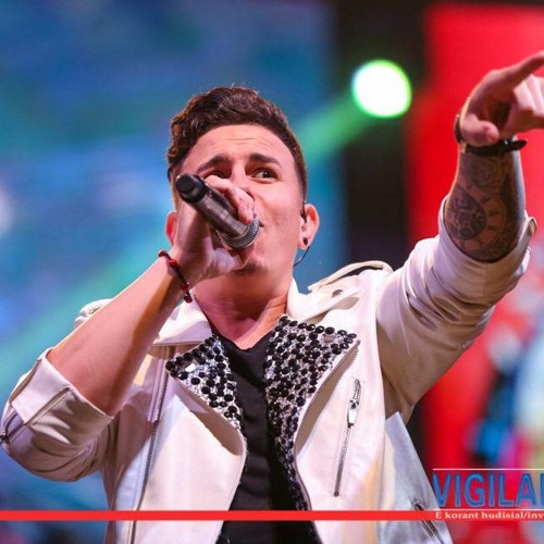 Listen to playlists featuring Roderick Rocco Franken - Lomba Ft ...