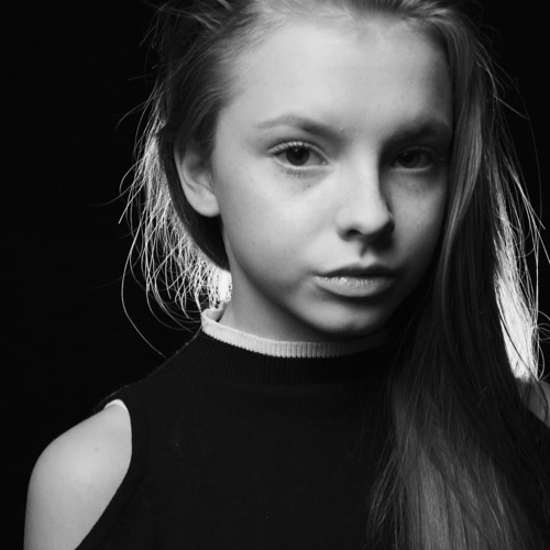 Ellie Botterill's Instagram, Twitter & Facebook on IDCrawl