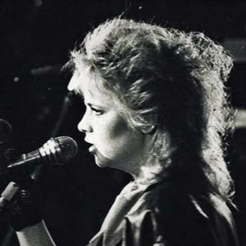 Stream Thea Paluoja - Üks öö by user-046031926 | Listen online for free ...