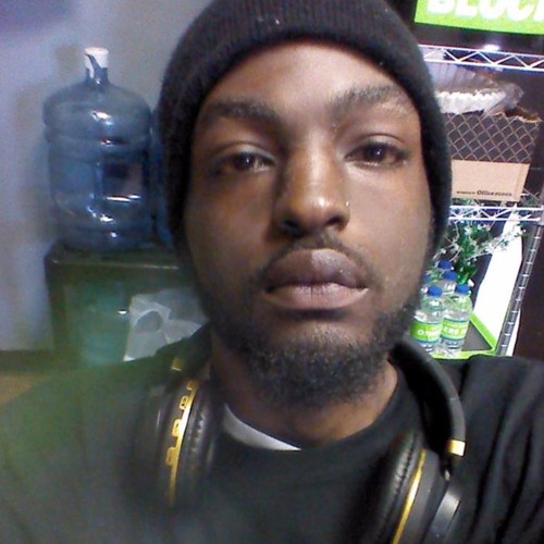 Stream HOLD UP HOLD UP (FREESTYLE) by 4T | Listen online for free on ...
