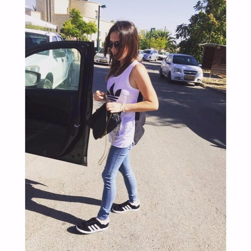 Dena G | Instagram | Linktree