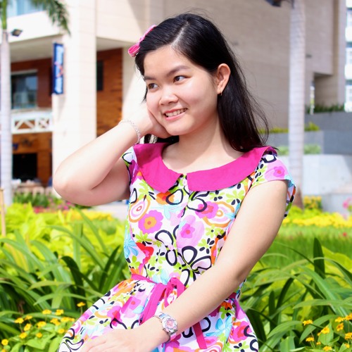 Stream Cảm nắng (cover) - by Emilyna by Emily Np | Listen online for ...