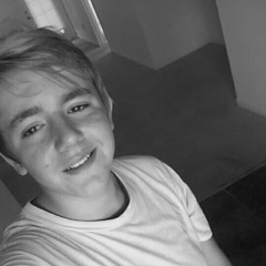 Logan Perry's Instagram, Twitter & Facebook on IDCrawl