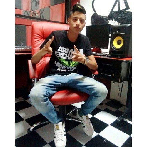 Listen To Playlists Featuring Mc Kalzin Mc Pr E Mc Guilherminho