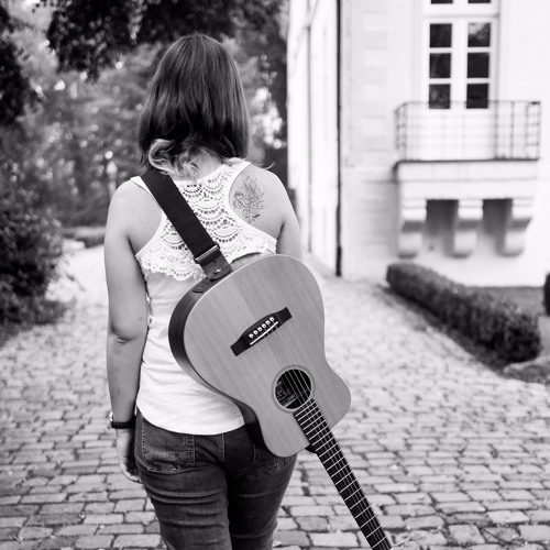 Stream Fernweh by Ramona Timm Singer-Songwriter | Listen online for ...