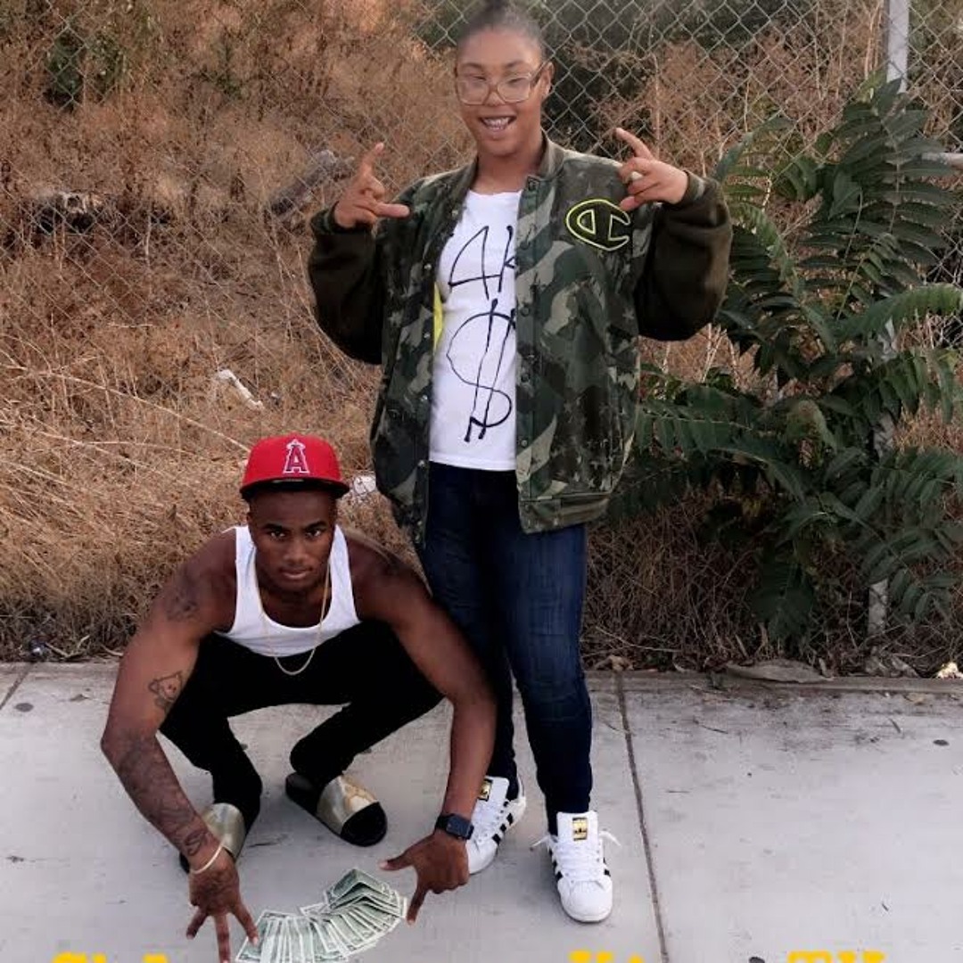 Stream Dig It Up - Chloeezyy Ft. King TU by King TU | Listen online for ...