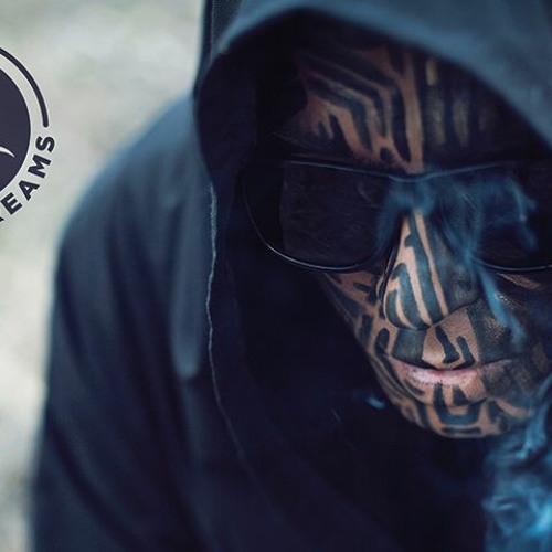 Stream Carla's Dreams - Треугольники/Triunghi/Triângulo by Andrei Turuta | Listen online for ...