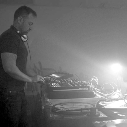 Stream JOHNNY ALLEN presents PLAYDIFFERENTLY 002 by johnny allen ...