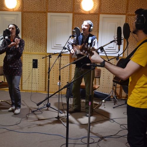 Stream Fecske Csaba - Nevető nevek by Karaván együttes | Listen online ...