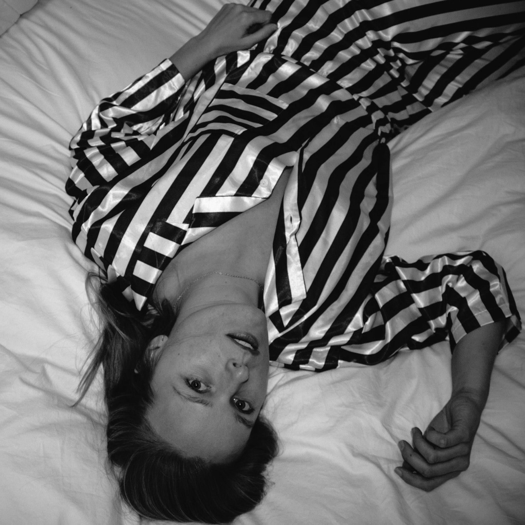 Stream Hold On, We're Going Home (Drake cover) by Lisa Bregneager ...