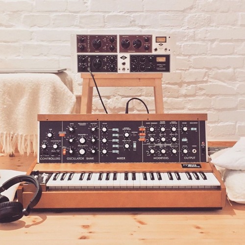 Stream Minimoog Model D Reissue - Delta space by OOMPH Audio | Listen ...