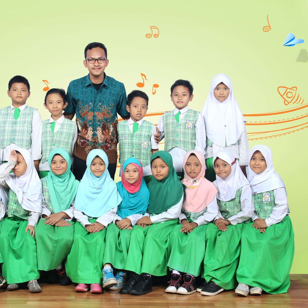 Stream Celempung Class – Belajar Sambil Bernyanyi (Album Tri-Via) by r ...