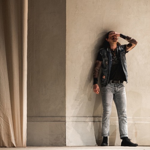 Stream BENJAMIN BLISS as Ferrando by Seattle Opera | Listen online for ...