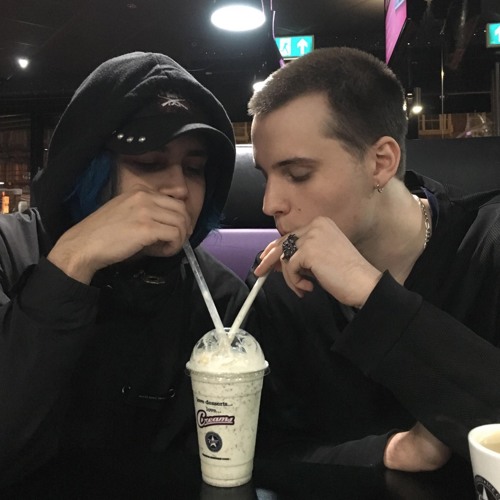 Stream Cloud 9 w/ Woesum & Kamixlo by Woesum | Listen online for free ...