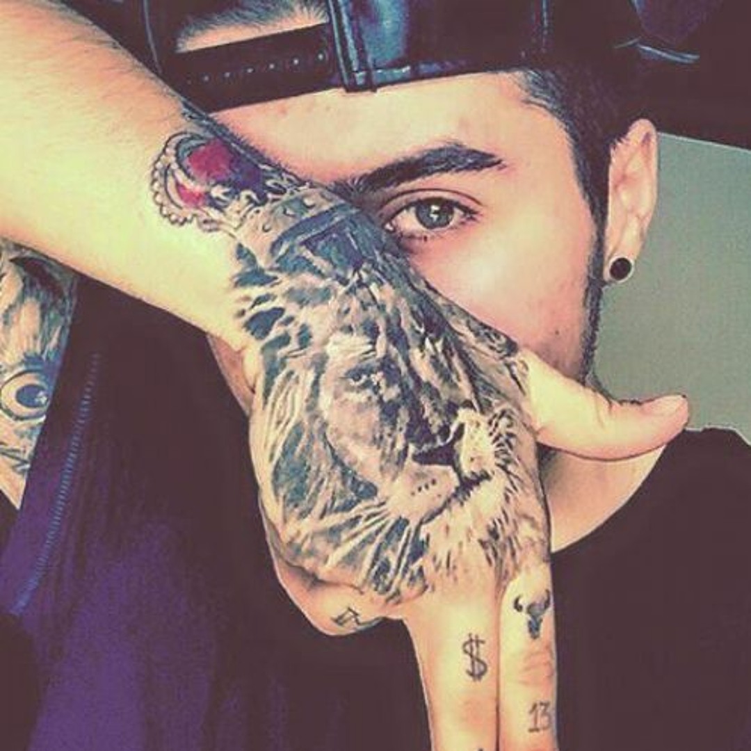 Stream LINO GOLDEN - "PANAMERA" (feat. Aspy) by R4MB0 | Listen online ...