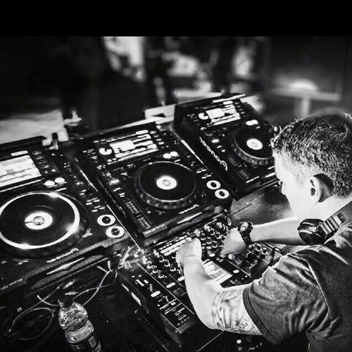 Stream Winston Churchill - Never Surrender by Gav Smith | Listen online ...