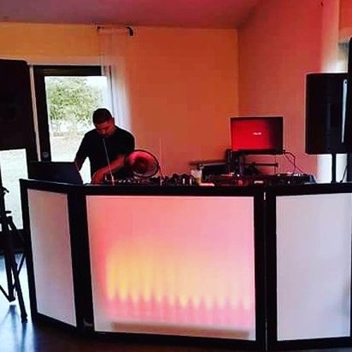 Stream Rafa Canales | Listen to cumbia y guapango playlist online for ...