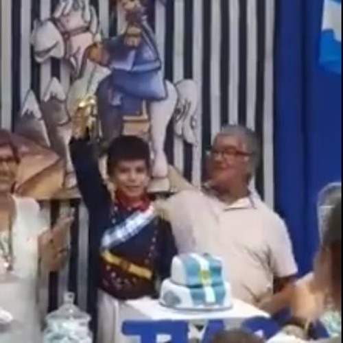 Stream Entrevista A Thiago, el niño correntino que festejó su cumple ... Stream Entrevista A Thiago, el niño correntino que festejó su cumple ...