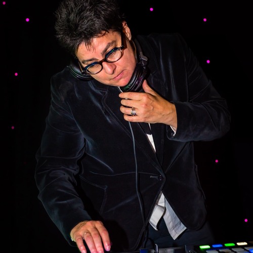 Stream DJ Nickie B April Mix by Nickie Bernsmeier-Rullow | Listen ...