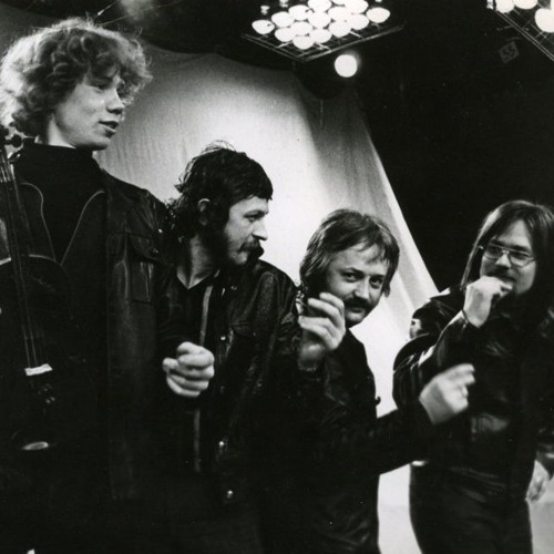 Stream Kukerpillid - Vähihaiglas by Siil Udus | Listen online for free ...