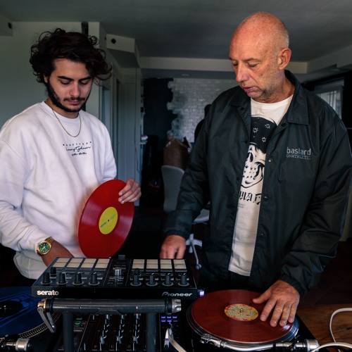 Stream Intervista a Dj Skizo - Presenta il nuovo album di Alien Army ...