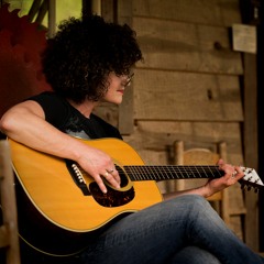 Lisa Birt's Instagram, Twitter & Facebook on IDCrawl