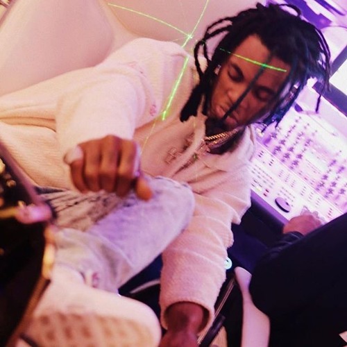 Stream Plug Talk (feat. DArcKSydE Beatz) by ItsMeTreyyKit | Listen ...