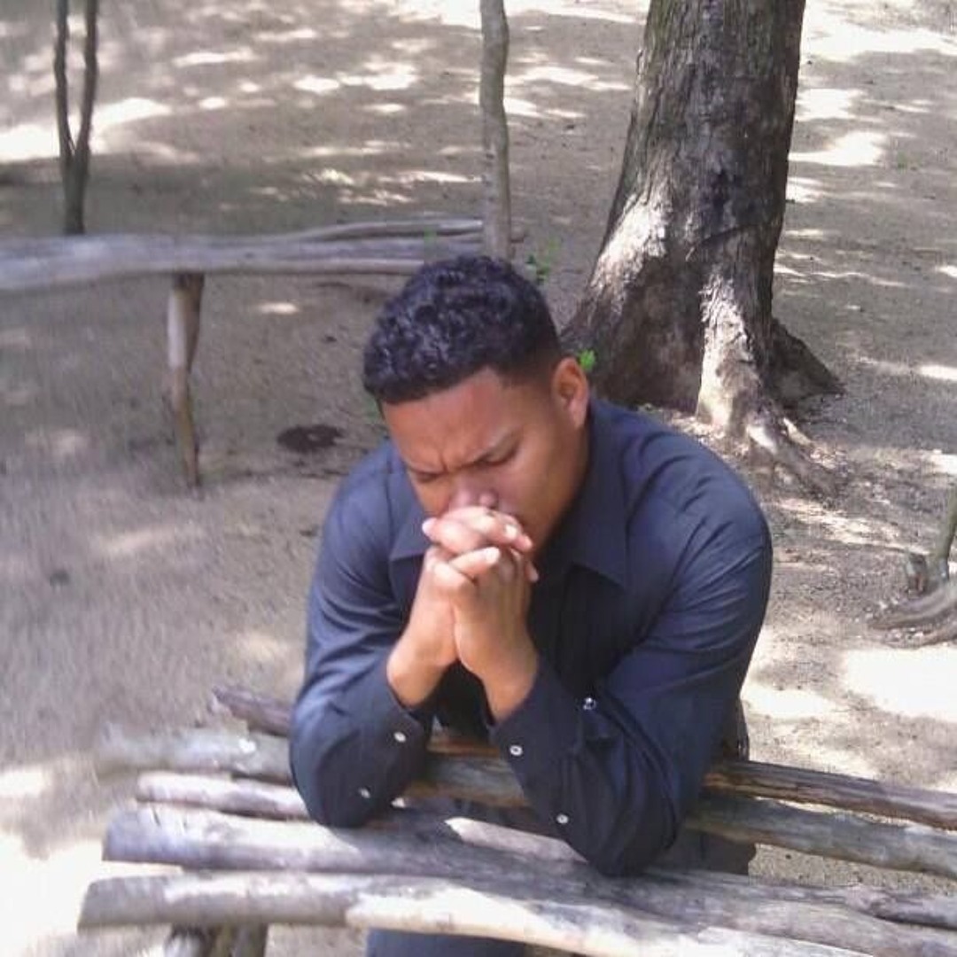 Stream Oracion De Guerra Pastor Y Profeta Moises Herrera by Pastor ...