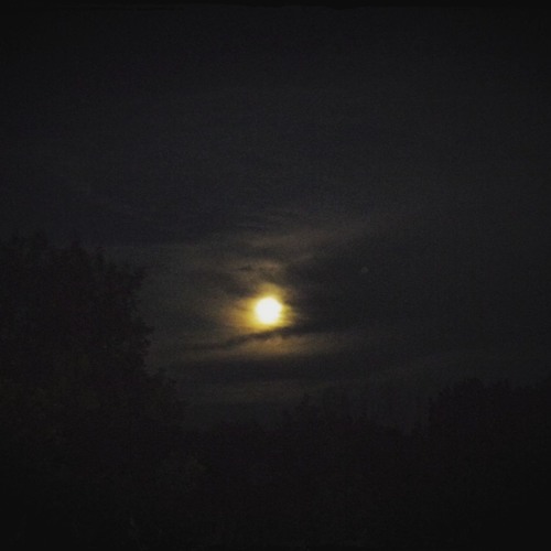 Stream Instrumental Sad with Rain and Heartbeat - Sad Moon by Mandys ...