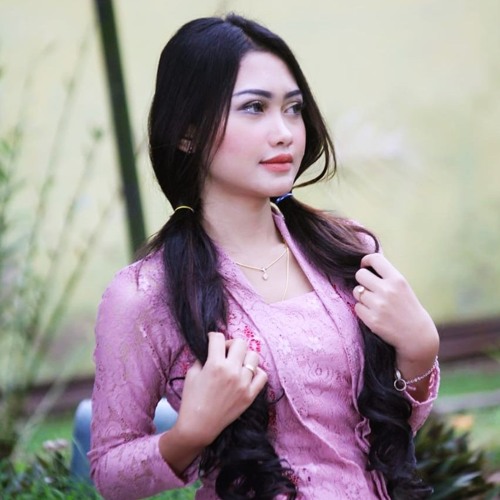 Stream Silvi Risviani - kaleon layar putri by Ricky Sonjaya | Listen ...