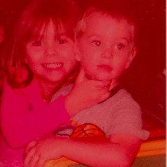 Sarah Farrell's Instagram, Twitter & Facebook on IDCrawl