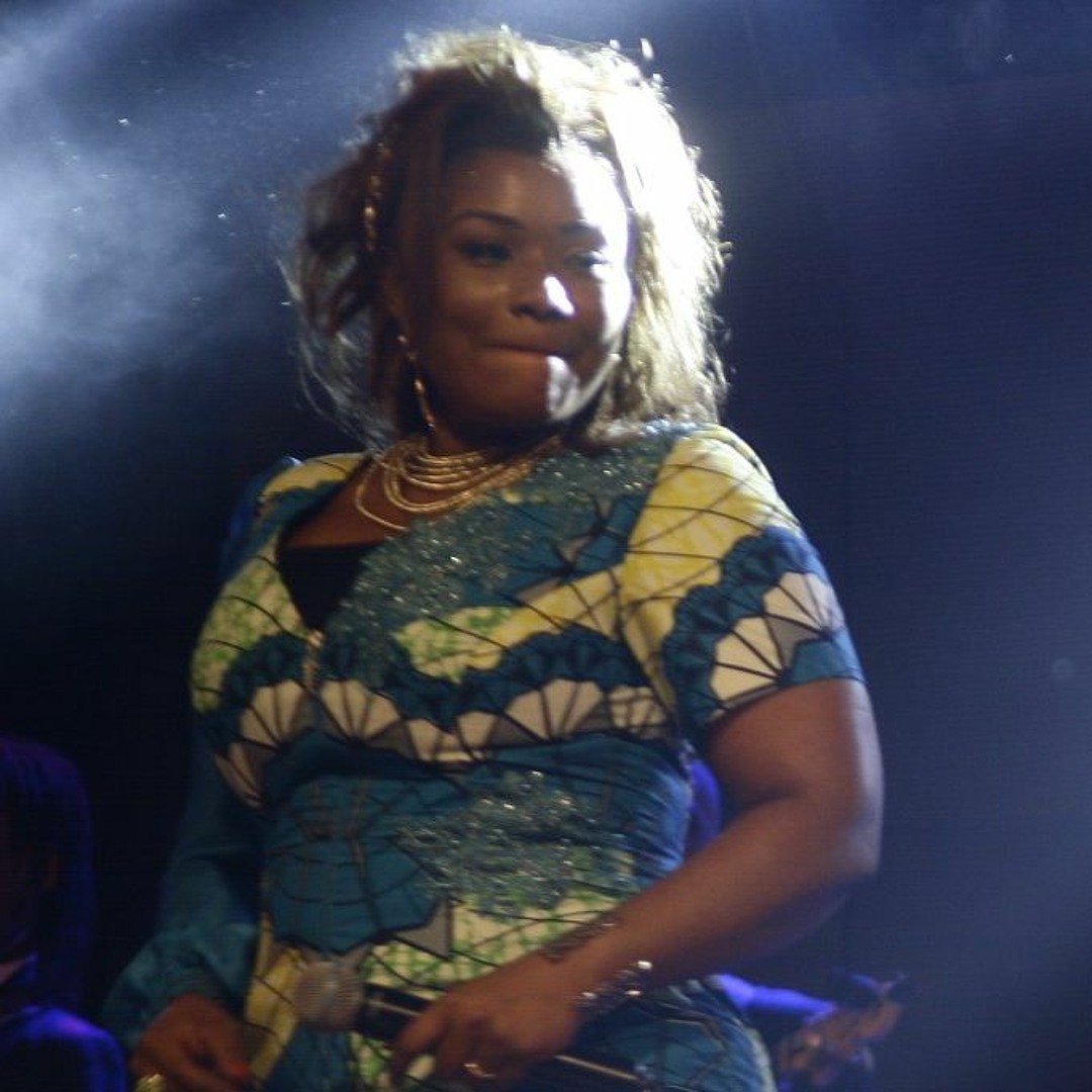 Stream #Fire2018 : BARBARA KANAM met du feu à la place de la Gare by ...