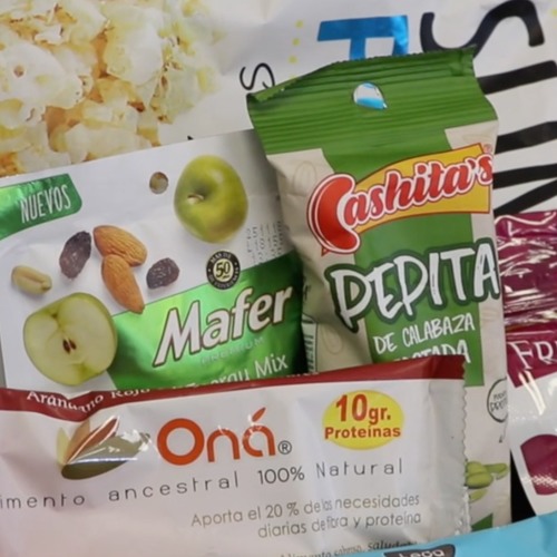 Listen to playlists featuring VIDA SALUDABLE + 7 SNACKS SALUDABLES QUE ...