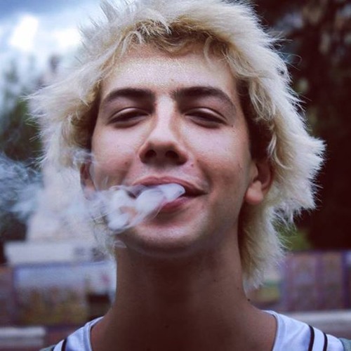 Stream Váyanse Todos A La Mierda - Simon Saieg by T4N0 | Listen online ...