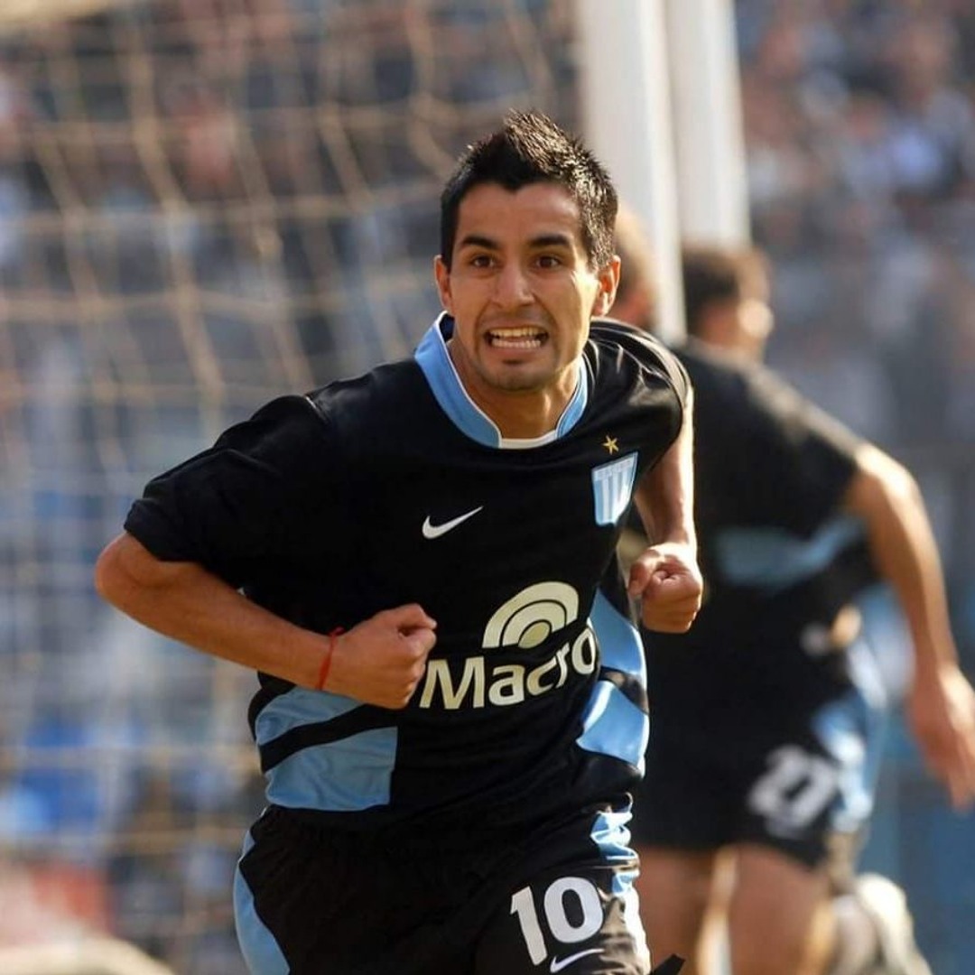 Stream Maxi Moralez: "Sueño con que mi hijo me vea con la camiseta de ...
