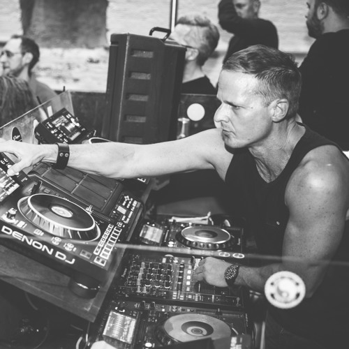 Chris Montana - Centurion [PINK LIZARD (BLACK LIZARD)]