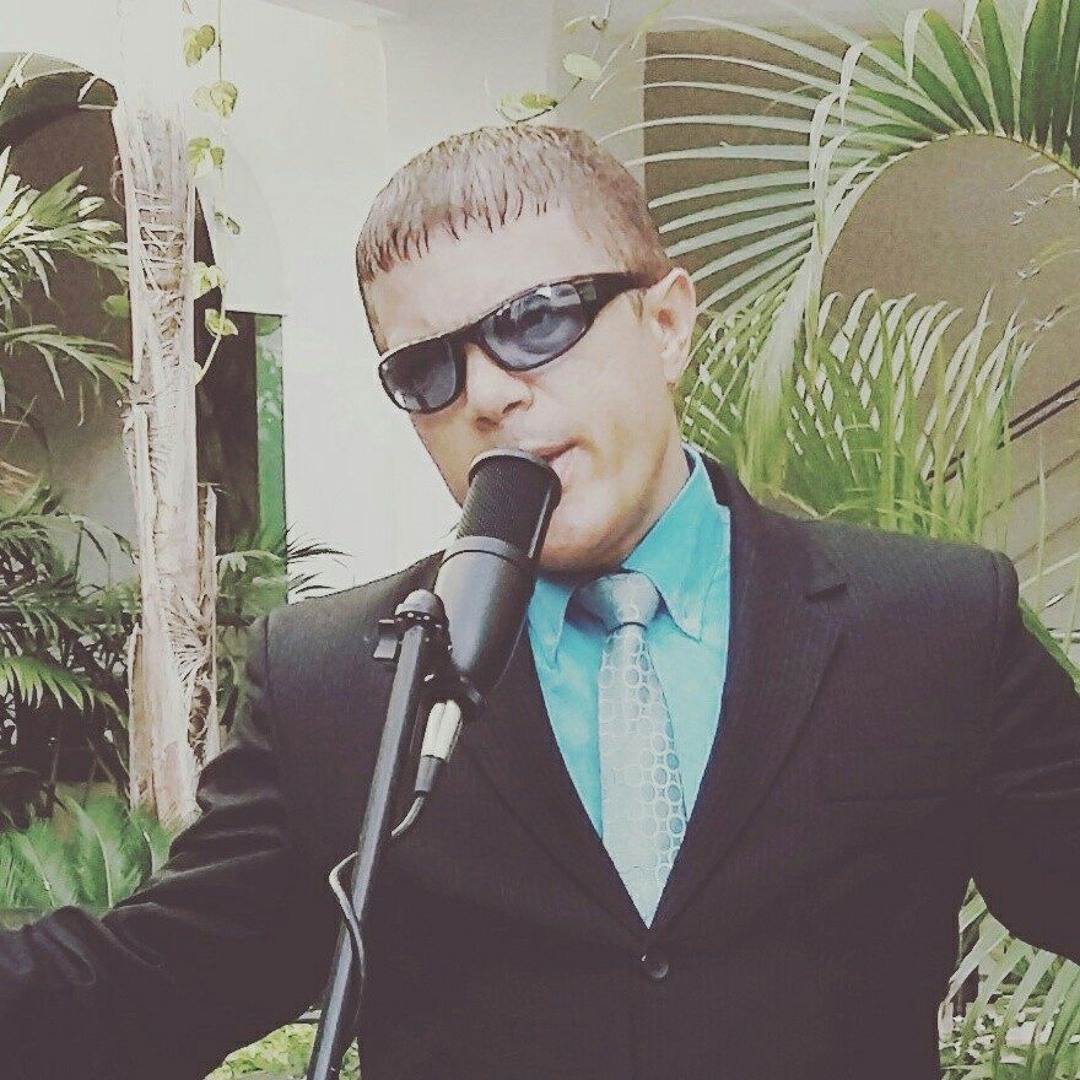 Stream EL MANTO DE JESUS by Milton R. Restituyo | Listen online for ...