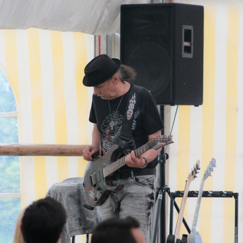 Can You Hear me by Roger Bone - Listen to music