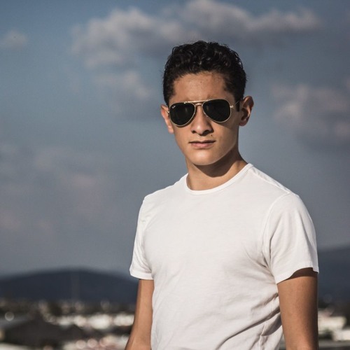 Stream El Eco De Tu Voz by Max Flores | Listen online for free on ...