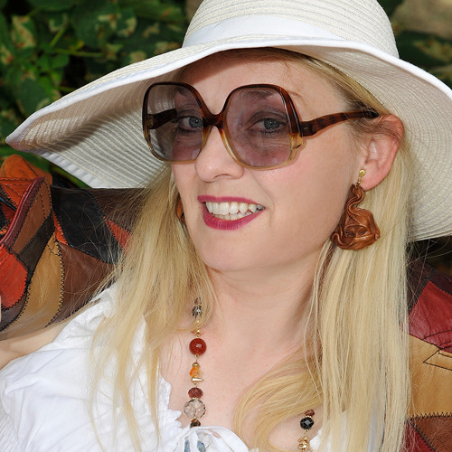 Stream Thank You For The Music by Fiona Harrison Singer | Listen online ...