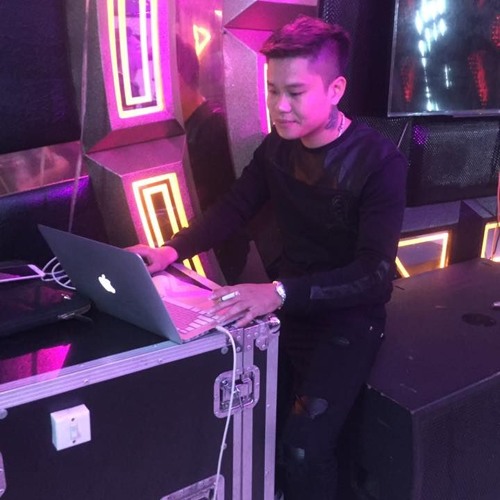 Stream dj thai con | Listen to nhac bay phong hong kong playlist online ...