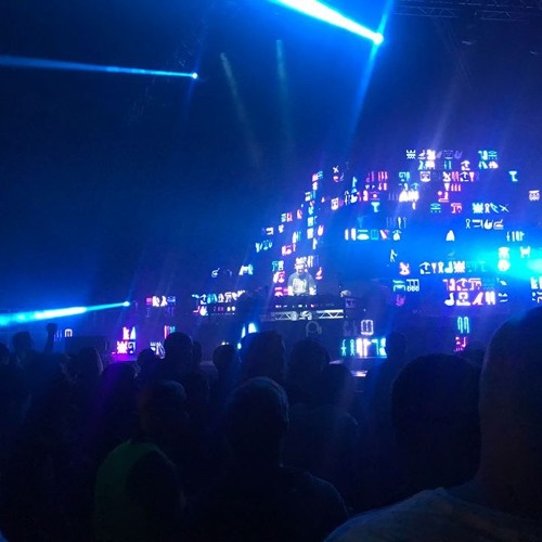 Stream Paul Thomas presents UV Radio 054 - Live From FSOE 550 at ...