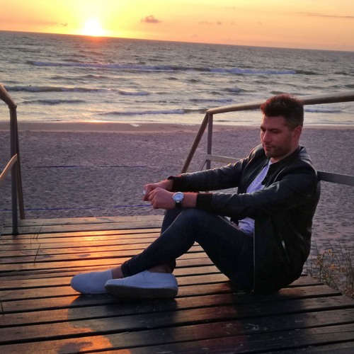 Stream Alex Monaco & Keen - Laimingi šunsnukiai (Chill versija) by Alex ...