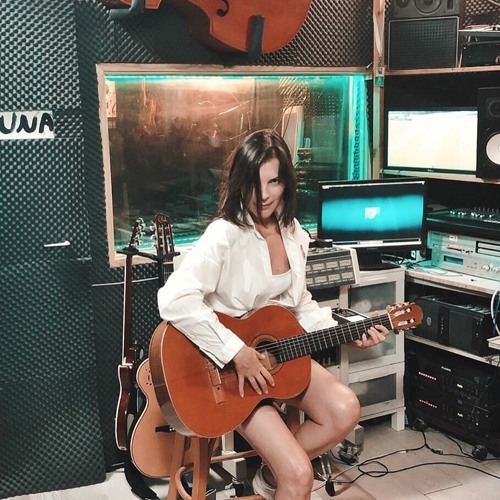 Stream STUDIO LA FURUNA PARIS | Listen to Lara Ova en Studio La Furuna ...