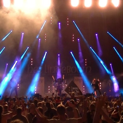 Chicken On A Raft - (live at Shanties 2018) - Listen to music