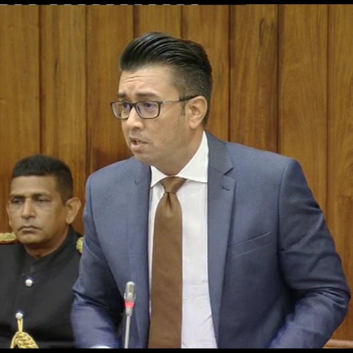 Stream Les 20 voyages de Mario Nobin à l’étranger ont coûté 1,3 million ...