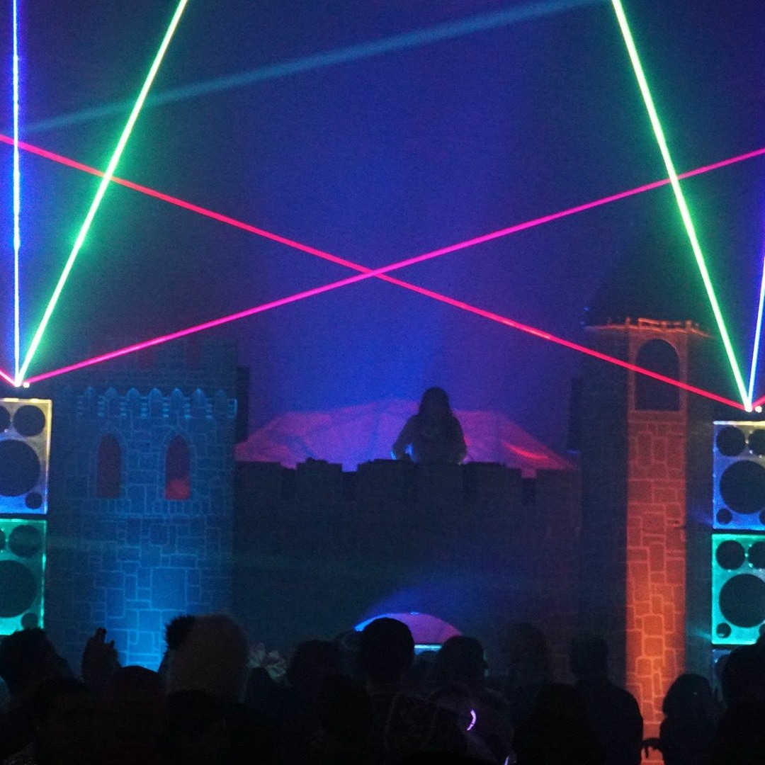 Stream World's Largest Blanket Fort - 12.08.2018 Set.WAV by Dance Mom ...